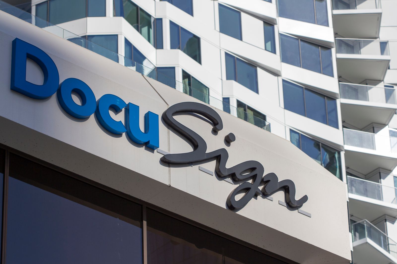 Should You Buy the 2025 Dip in DocuSign Stock?
